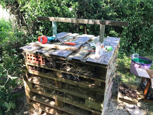 Our Big Bug House – Part 2 – Woodland Ways Blog – Bushcraft and Survival