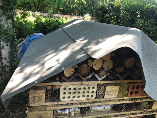 Our Big Bug House – Part 2 – Woodland Ways Blog – Bushcraft and Survival